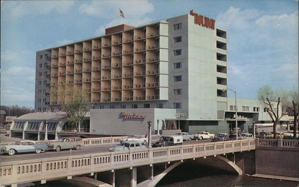 Holiday Hotel Reno, NV Postcard