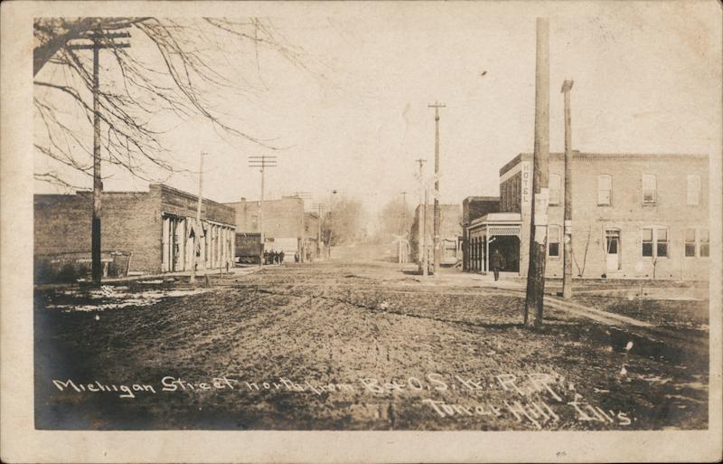 Michigan Street north from B&O S.W. Railroad Tower Hill, IL Postcard