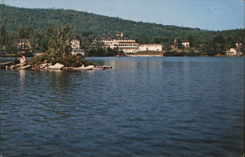 Lake Tarleton Club, Sky High In The White Mountains Pike, NH Postcard