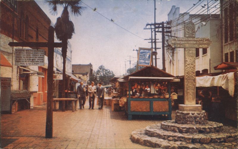 Olvera Street Market, Los Angeles - Mexican Curios California Postcard