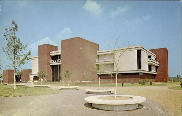 Lovejoy Library, Southern Illinois University Edwardsville, IL