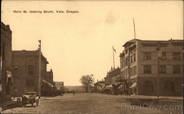 Main Street, looking South Vale, OR Postcard
