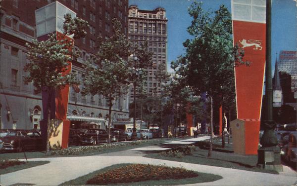 Washington Boulevard and The Statler Hotel Detroit, MI Postcard