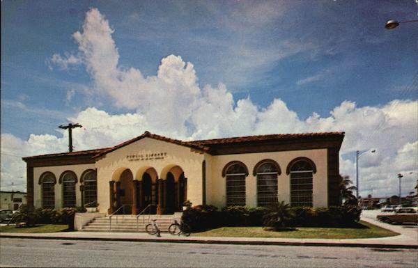Lakeworth Public Library Lake Worth, FL Postcard