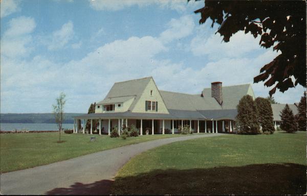 Teugega Country Club Rome, NY Postcard