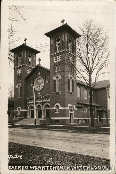 Sacred Heart Church Waterloo, IA Postcard