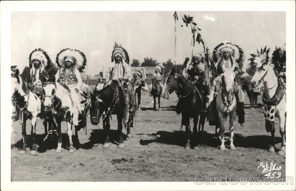 Real Photo - Group of Native Americas on horses Native Americana Postcard