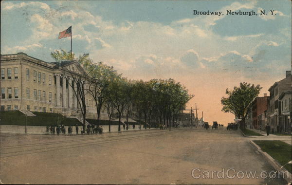 Broadway Newburgh, NY Postcard