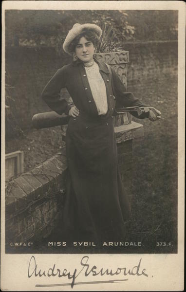 Miss Sybil Arundale with Golf Clubs Actresses Postcard