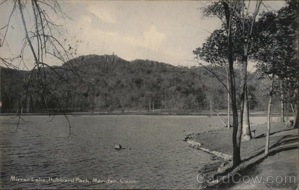 Mirror Lake, Hubbard Park Meriden, CT Postcard