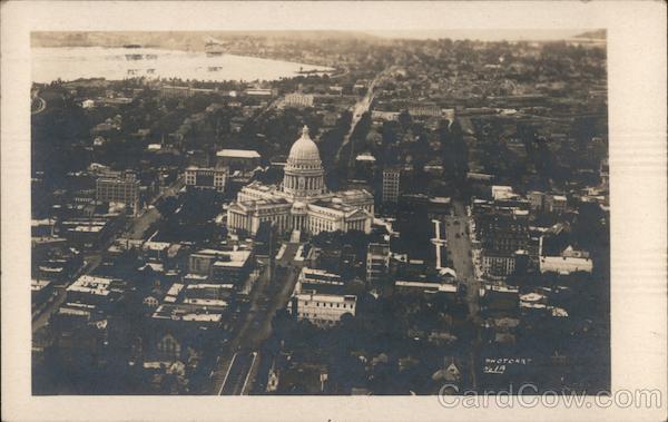 Aerial View of Capitol Madison, WI Postcard