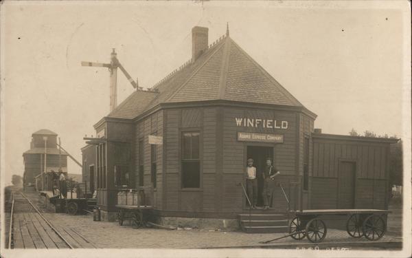 Train Depot in Winfield, Iowa Postcard