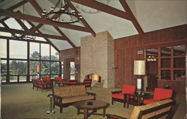 Madden Inn & Golf Club - Main Lounge Brainerd, MN Postcard