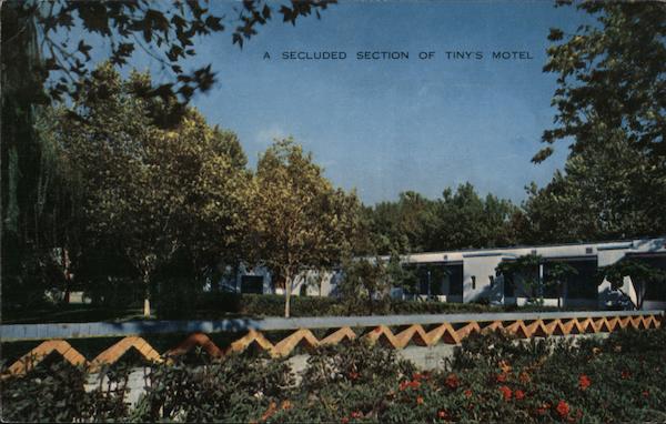 Tiny's Motel Broderick, CA Postcard