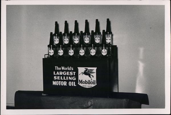 Mobiloil The World's Largest Selling Motor Oil Display Advertising Gas ...