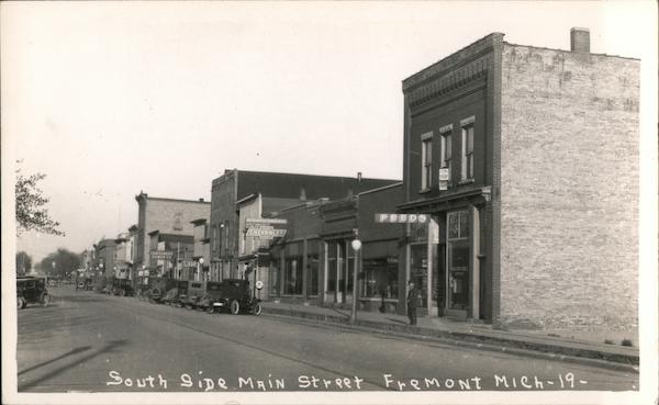 South Side Main Street Fremont, MI Postcard