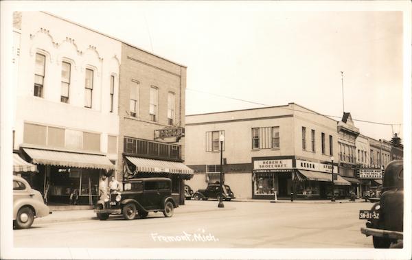 East Main Street Fremont, MI Postcard