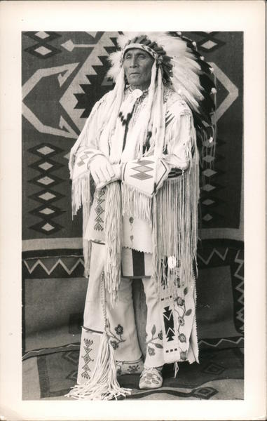 Native American Chief "Wales in Water" in Full Dress Native Americana ...