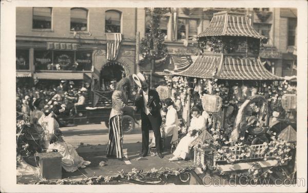 Portola Festival: Uncle Sam, People on a parade float. San Francisco ...
