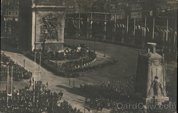 Arc de Triomphe, people gathered for parade Paris, France Postcard