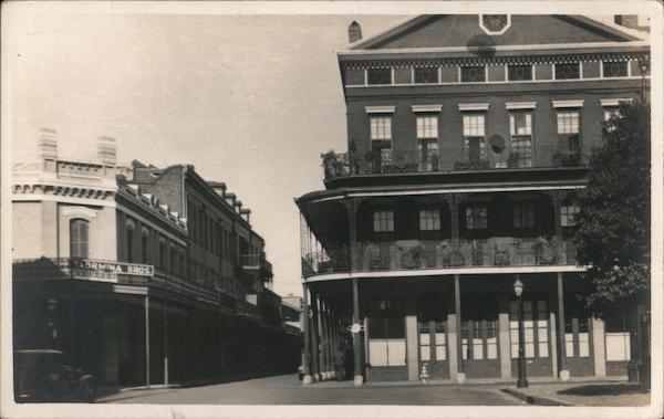 Pontalba Building New Orleans, LA Postcard